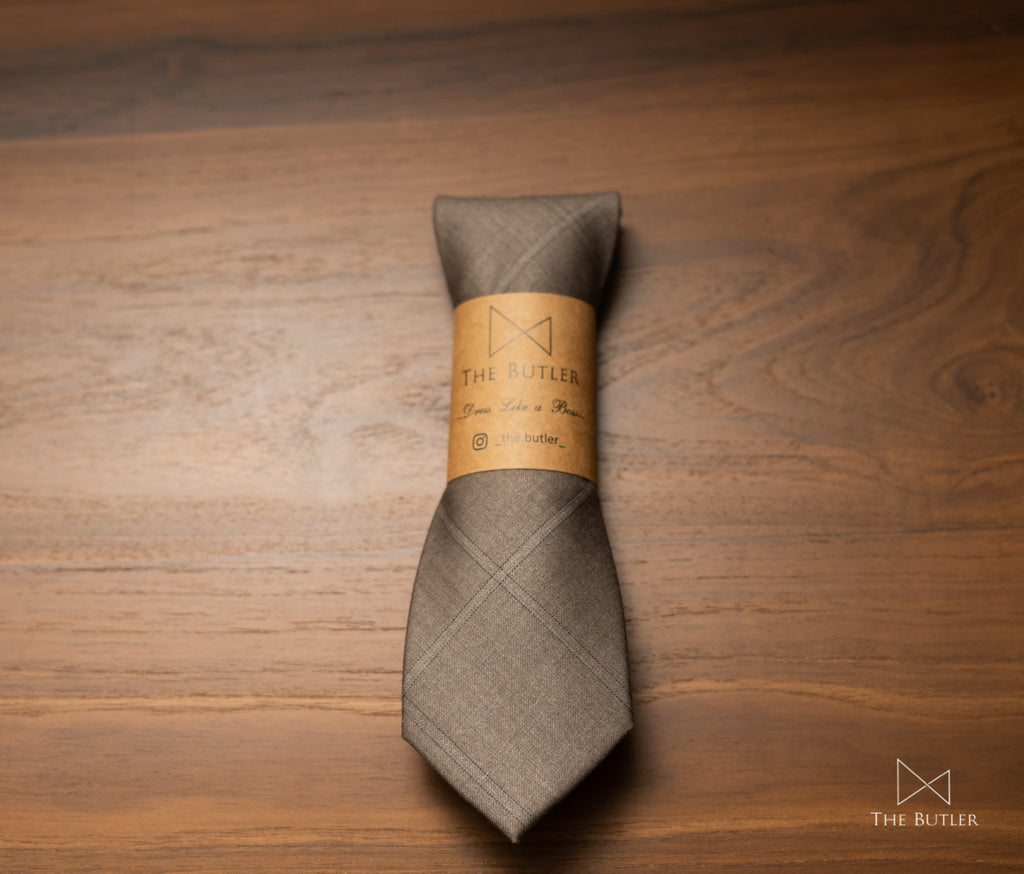 Tyler Beige – The Butler